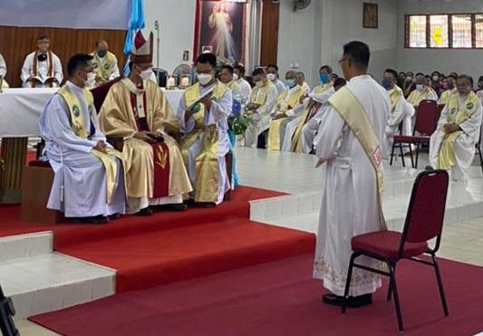 Umat Kedua Paroki St. John Tuaran ditahbis menjadi Paderi – Catholic ...